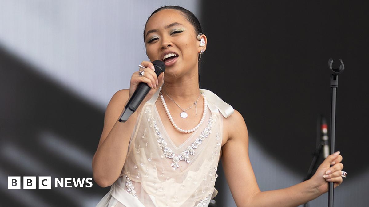 Griff: How my gap year turned into a pop career - BBC News