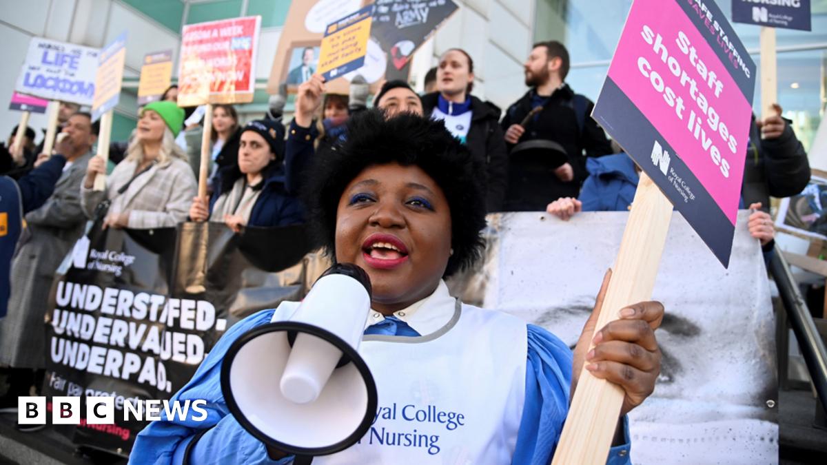 Unions close to pay deal to avert more NHS strikes - BBC News