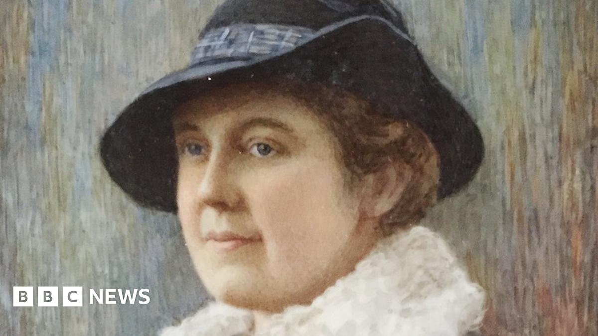 Titanic survivor's portrait discovered - BBC News