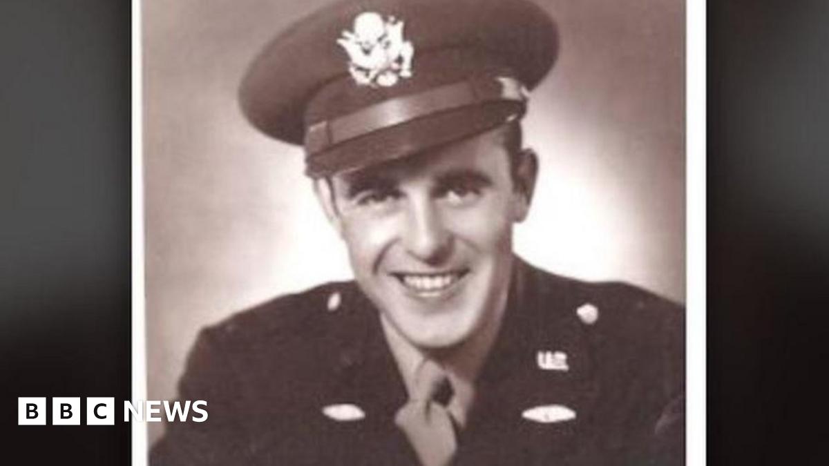 US identifies remains of WW2 tank commander killed in 1944 - BBC News