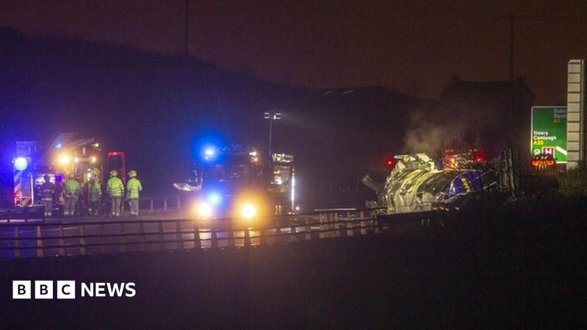 Two taken to hospital after crash on A1 road in Newry - BBC News