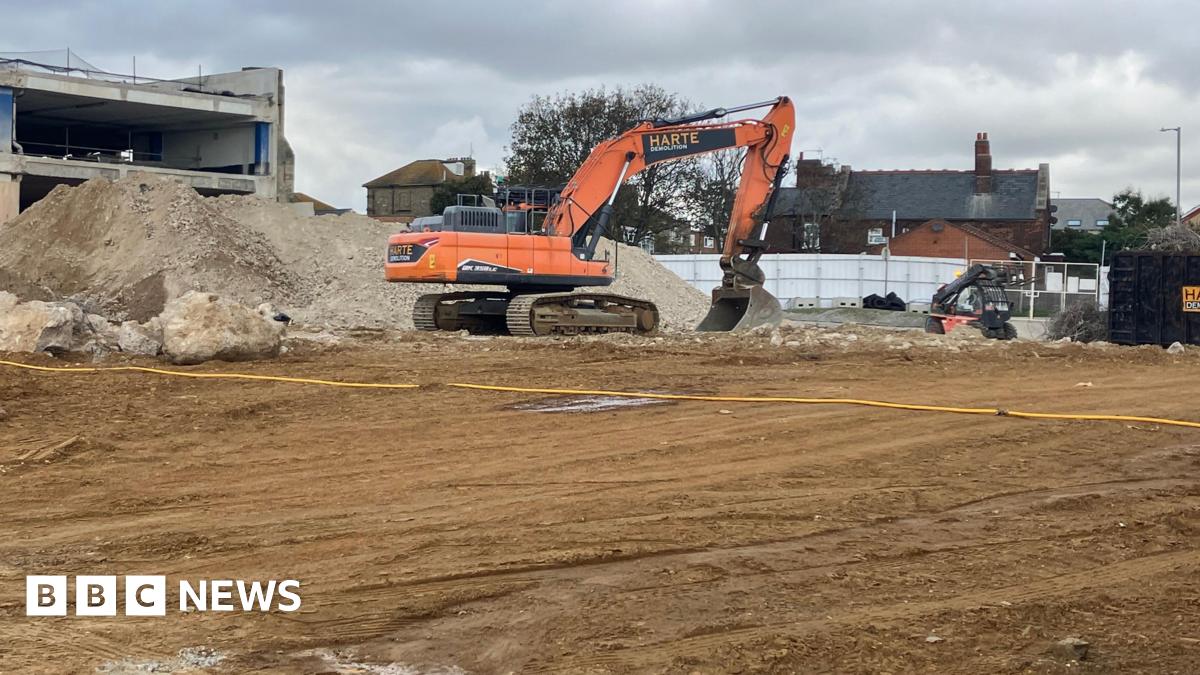 Lowestoft redevelopment project delayed after sewer discovery - BBC News