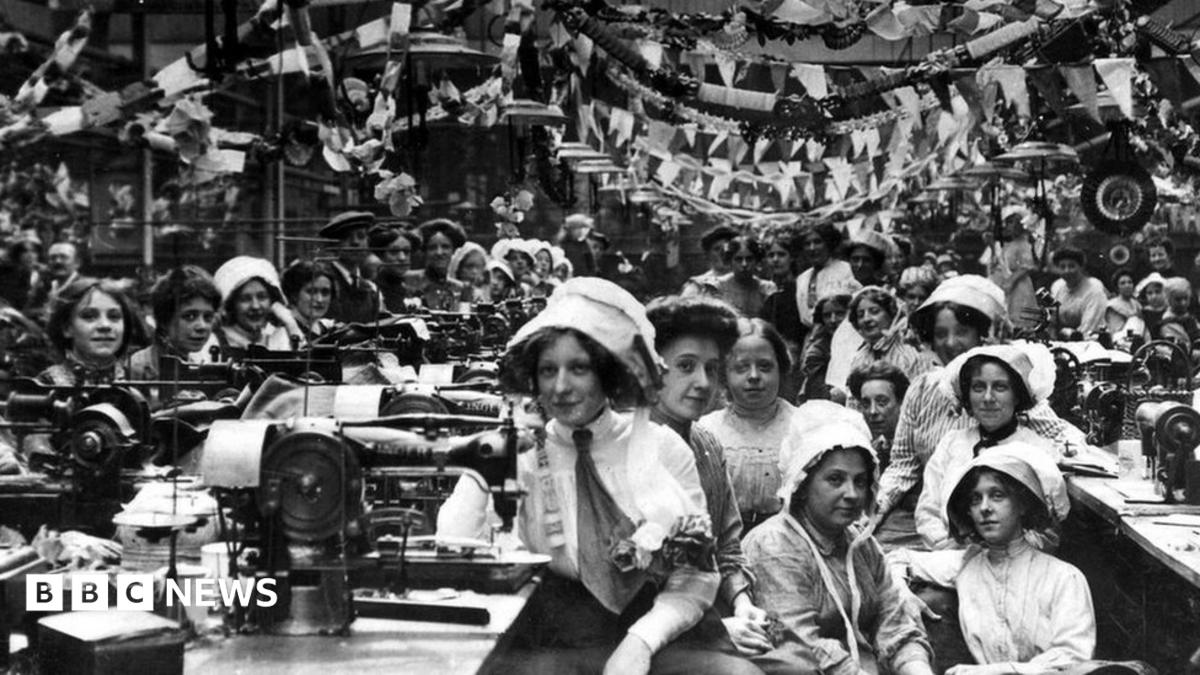 King Charles coronation: Old Leeds royal celebration images unearthed ...