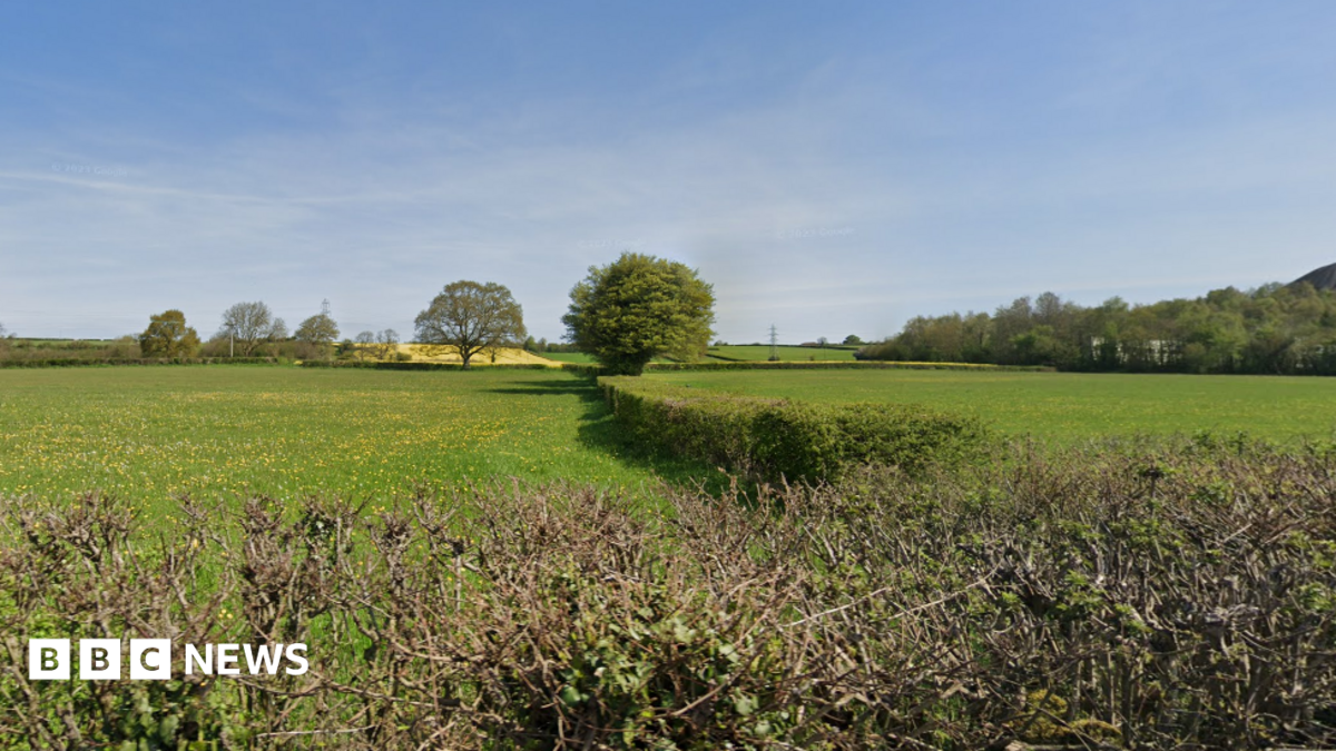 Somer Valley Enterprise Zone revised plans are unveiled - BBC News