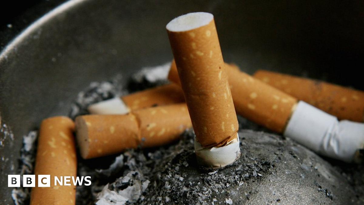 'Cold turkey' best way to quit smoking, study shows - BBC News