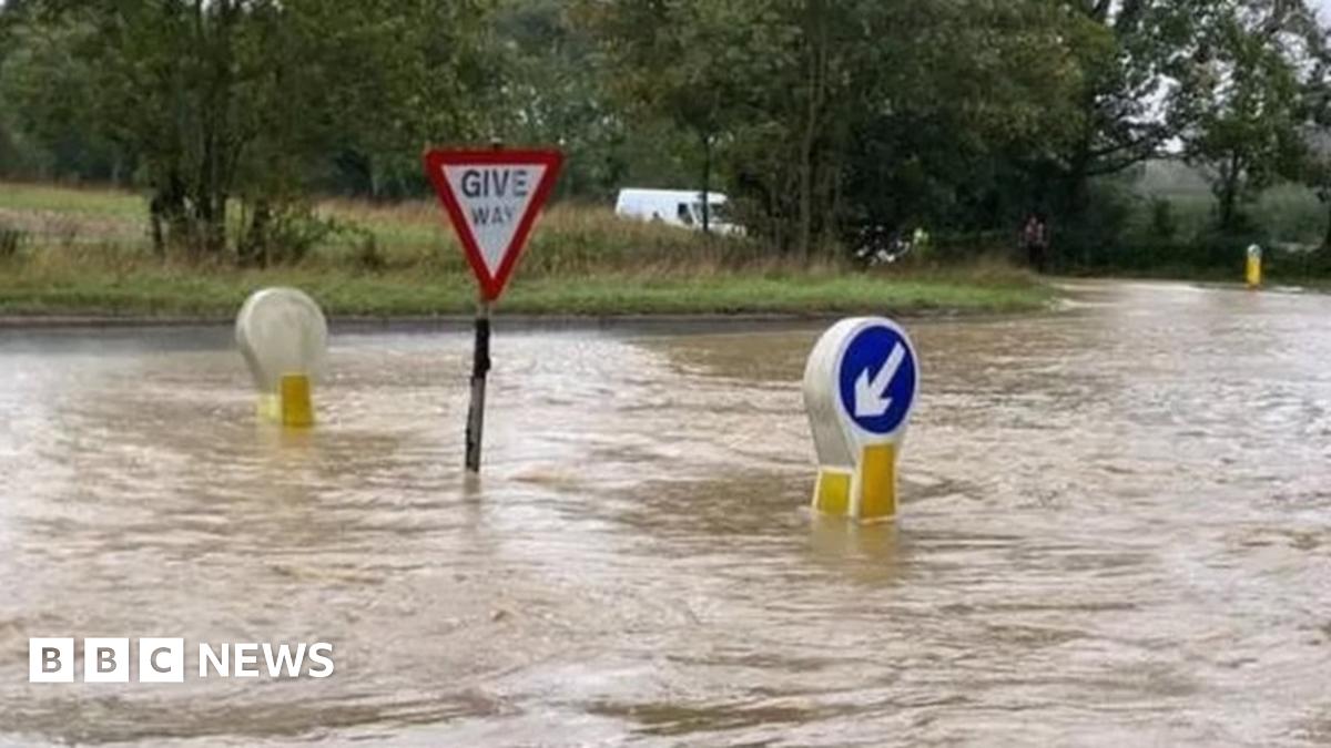 Suffolk MP says flood victims need access to cash support faster - BBC News