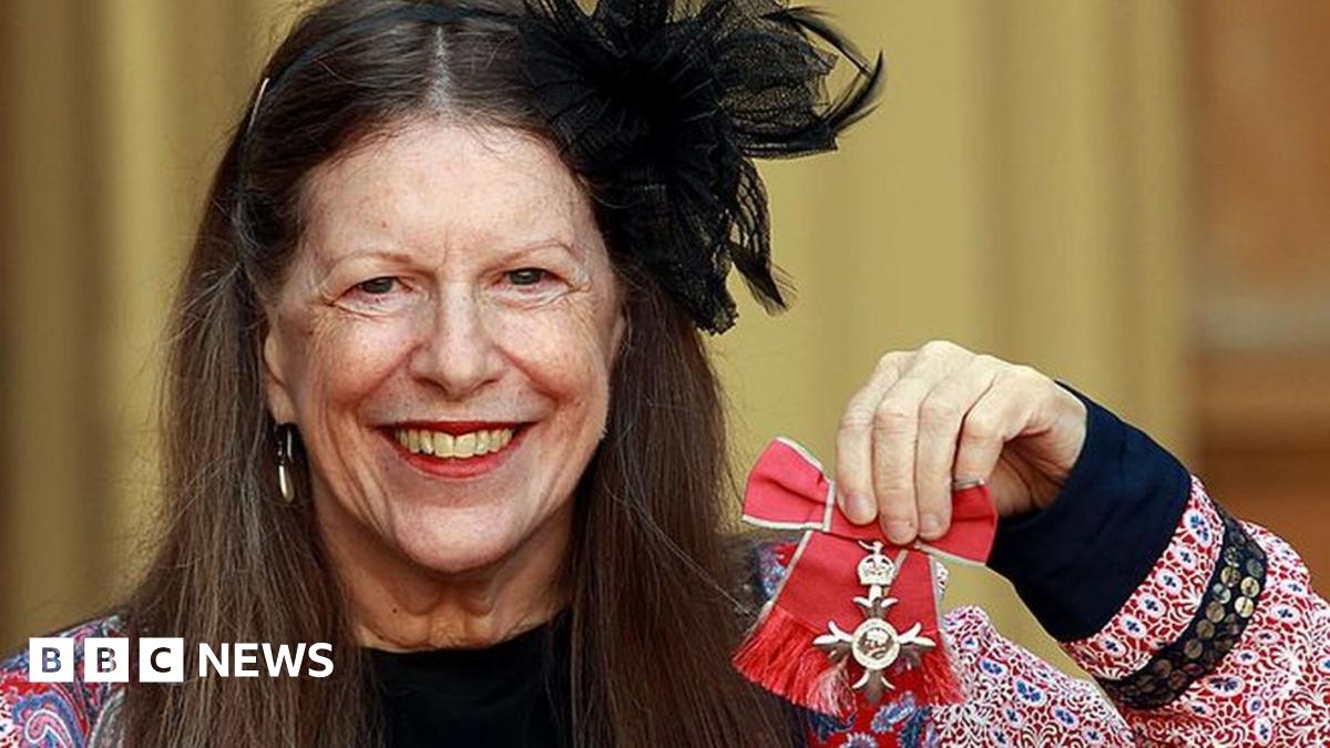 Anna Scher dies: Natalie Cassidy and Adam Deacon pay tribute - BBC News