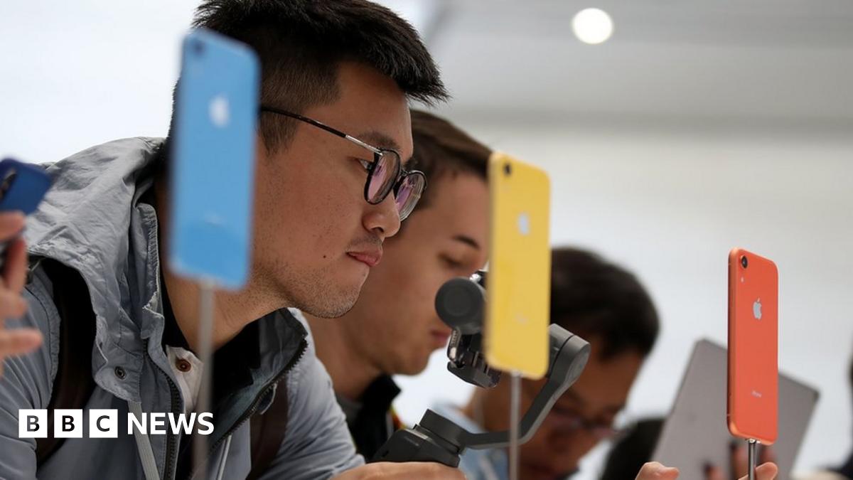 Apple's iPhone XR has O2 network problem - BBC News