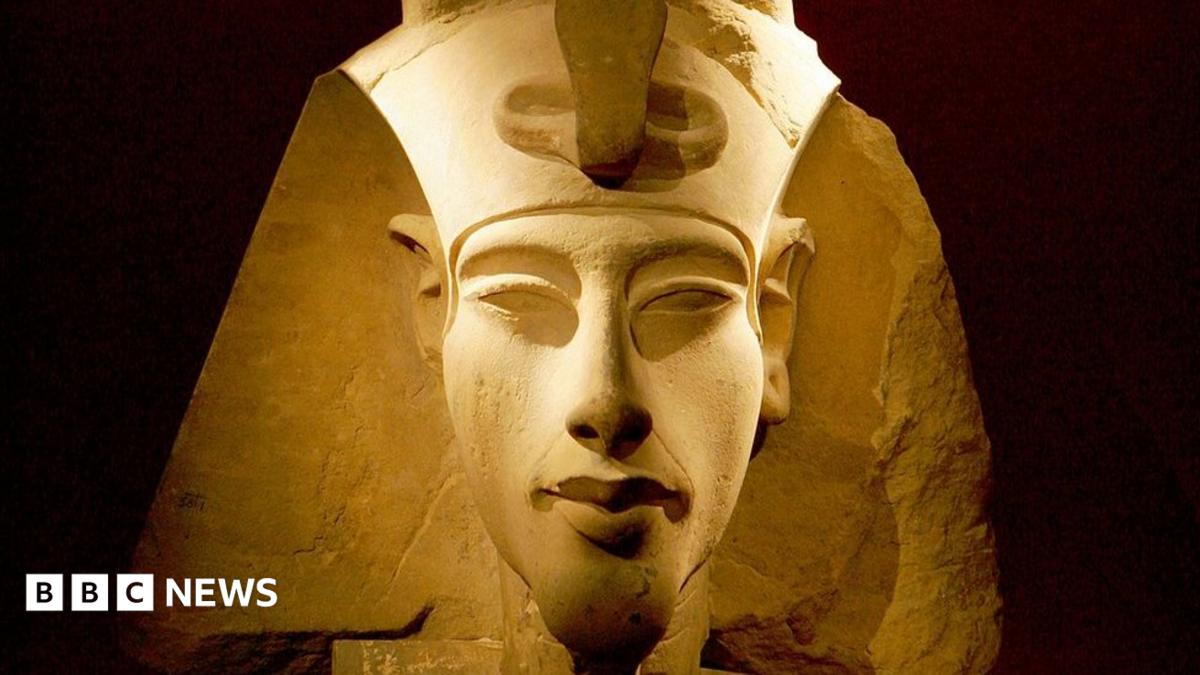 Opera's radical pharaoh returns to ENO - BBC News