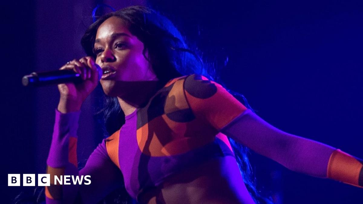 Azealia Banks accused of racism after Twitter rant aimed at Zayn Malik ...