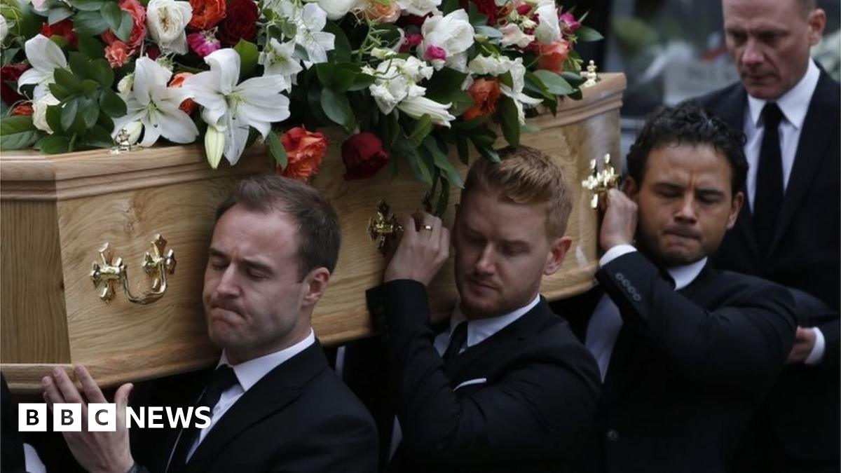 Funeral held for Coronation Street creator Tony Warren - BBC News