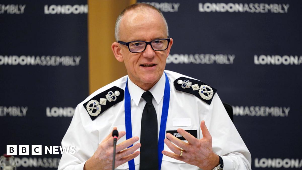 Met Police chief 'deeply concerned' over officer number shortfall - BBC ...
