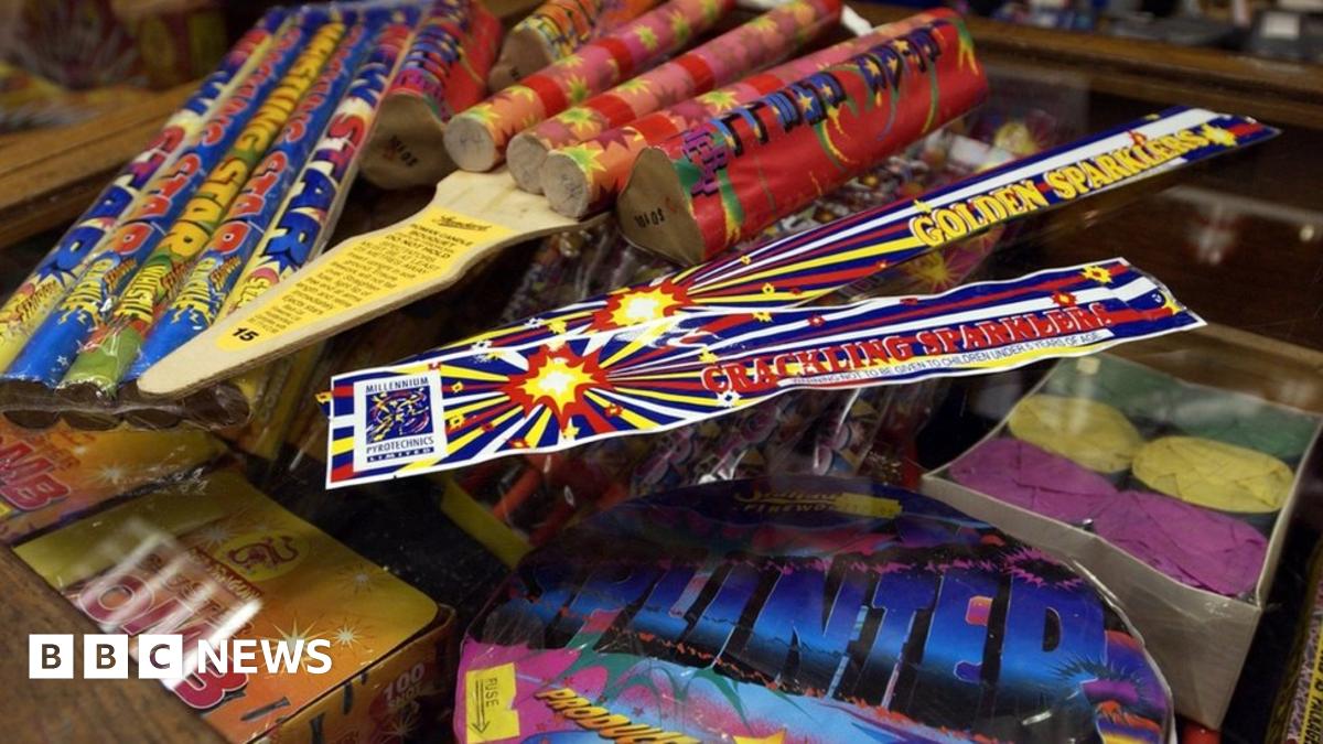Fire service issue bonfire night warning - BBC News