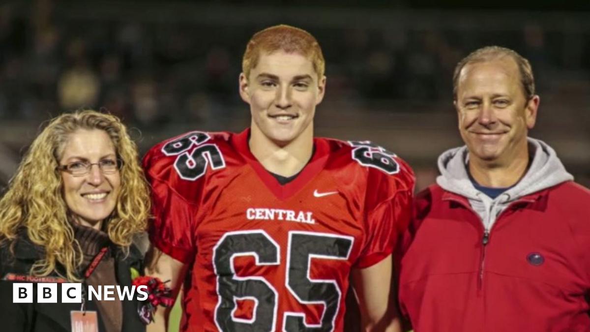 The deadly problem with US college fraternities - BBC News