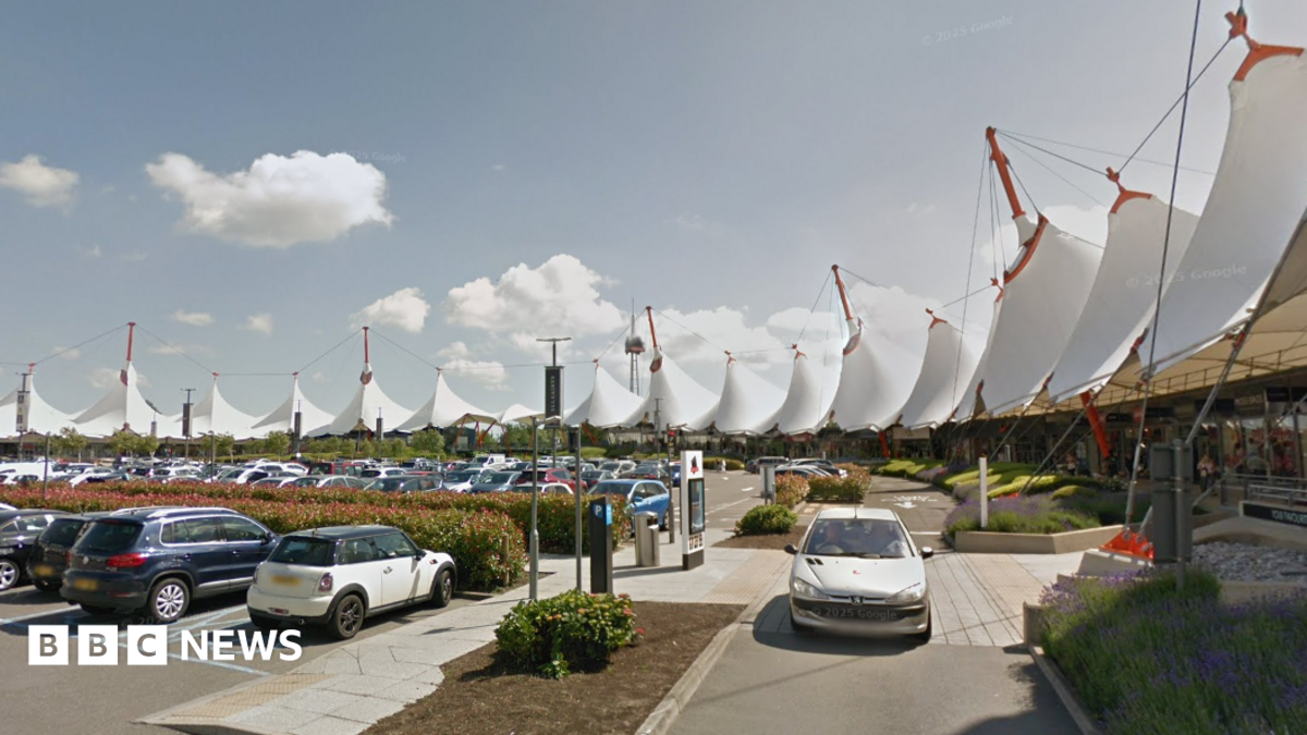 Designer Outlet Ashford applies to build temporary Ferris wheel - BBC News