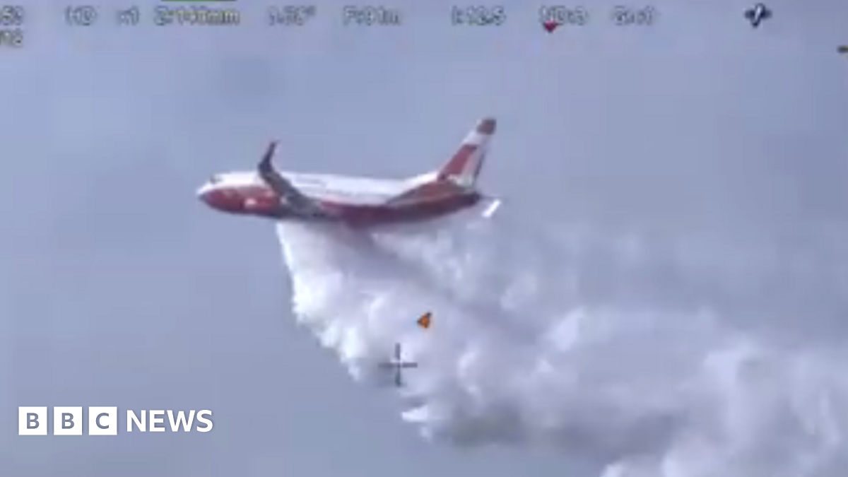 Modified Boeing 737 used to fight wildfire for first time - BBC News
