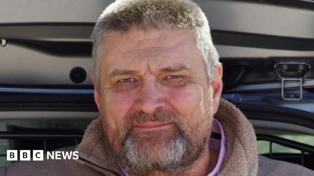 Legal action launched over Auchinleck leisure centre closure - BBC News