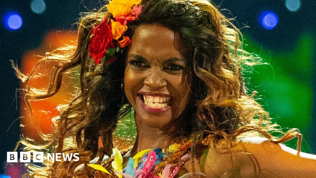 Oti Mabuse to leave Strictly Come Dancing after seven years - BBC News