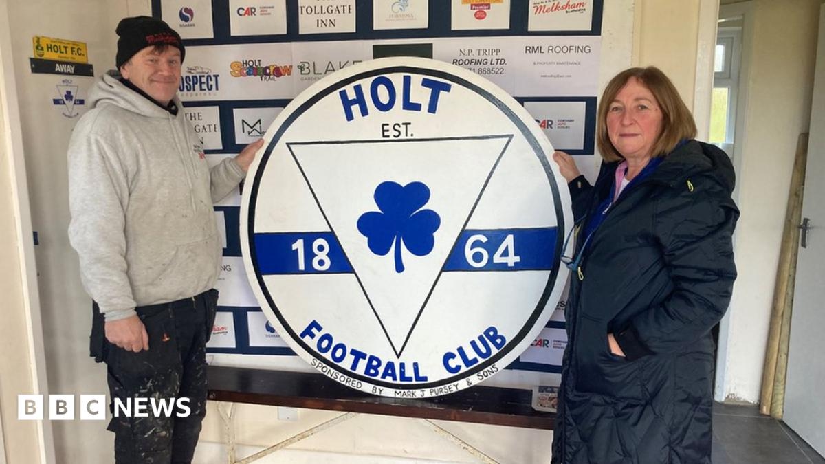 Holt FC, one of the UK's oldest football clubs, reforms - BBC News