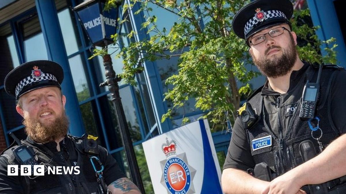 Greater Manchester PCs who charged at knifeman praised for bravery ...