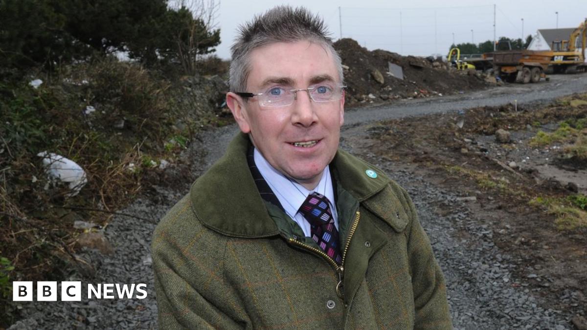 Councillor Patrick Joseph Clarke admits sexual assault - BBC News