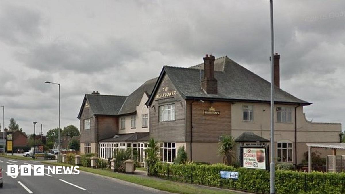 Man dies after being hit by van in Garstang - BBC News