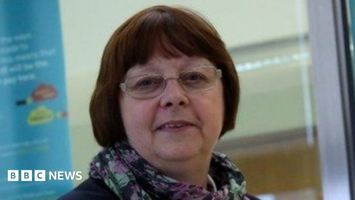 Labour bans 'Muslim plot' councillor over Islamophobia finding - BBC News