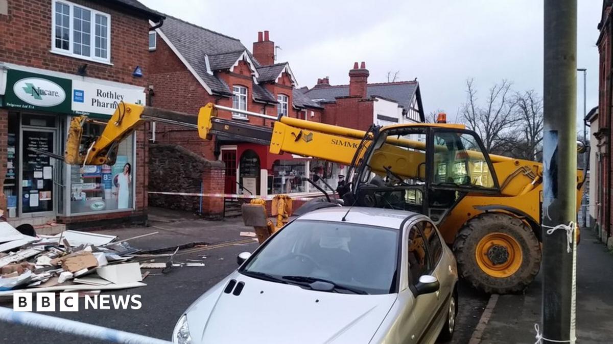 Cash machine ram-raid 'guts' Rothley Post Office - BBC News