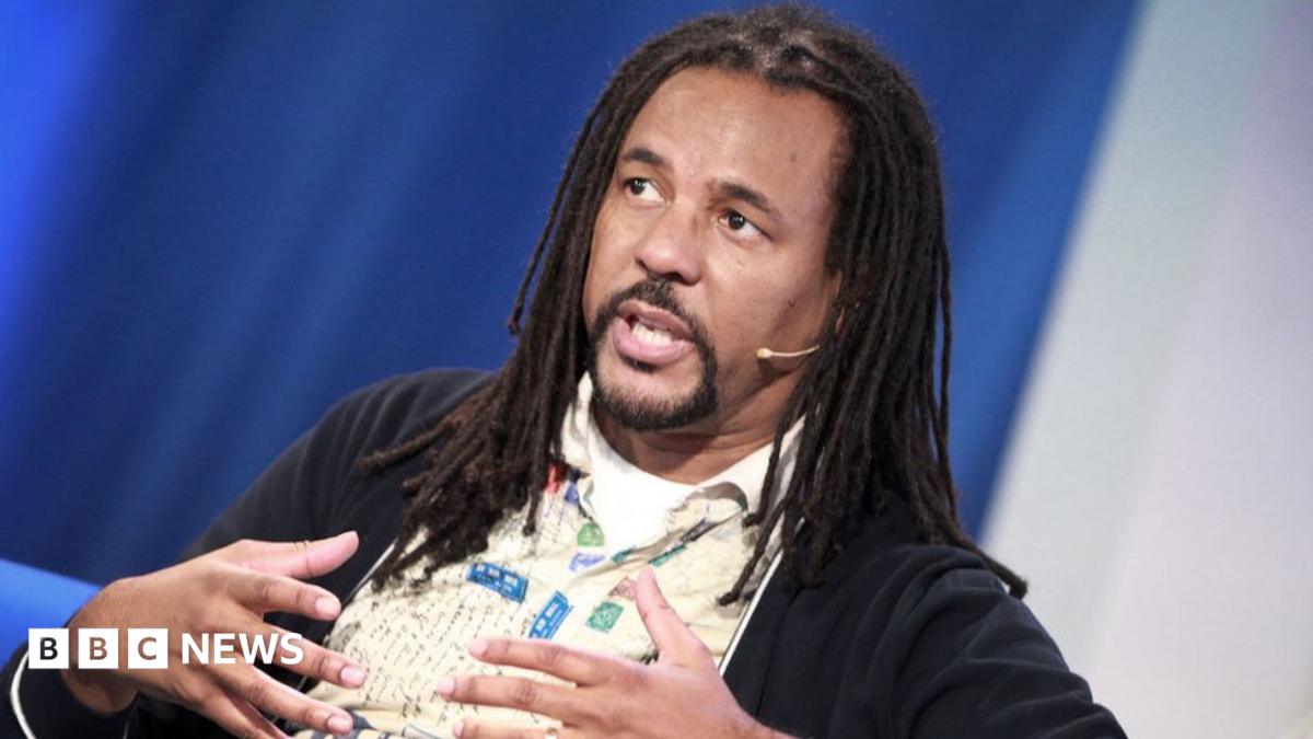 Colson Whitehead: Author wins Pulitzer Prize for a second time - BBC News