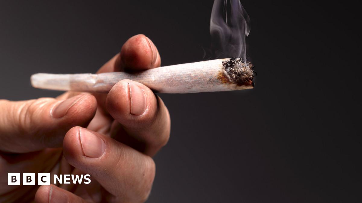Doncaster cannabis club owner aims to break drug's 'stigma' - BBC News