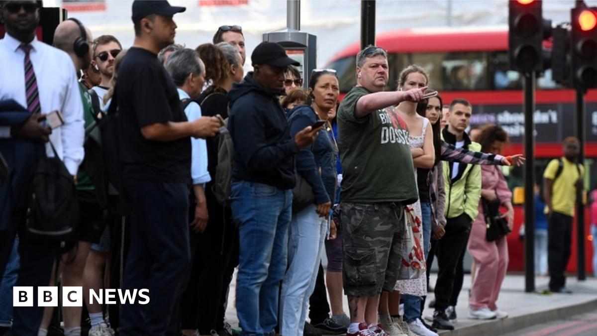 Train strike as it happened: Union praises rail strikers but fresh ...