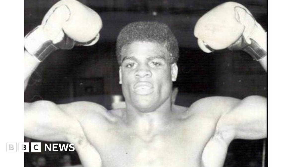 Errol Christie: Tributes to 'hugely talented' boxing champ - BBC News