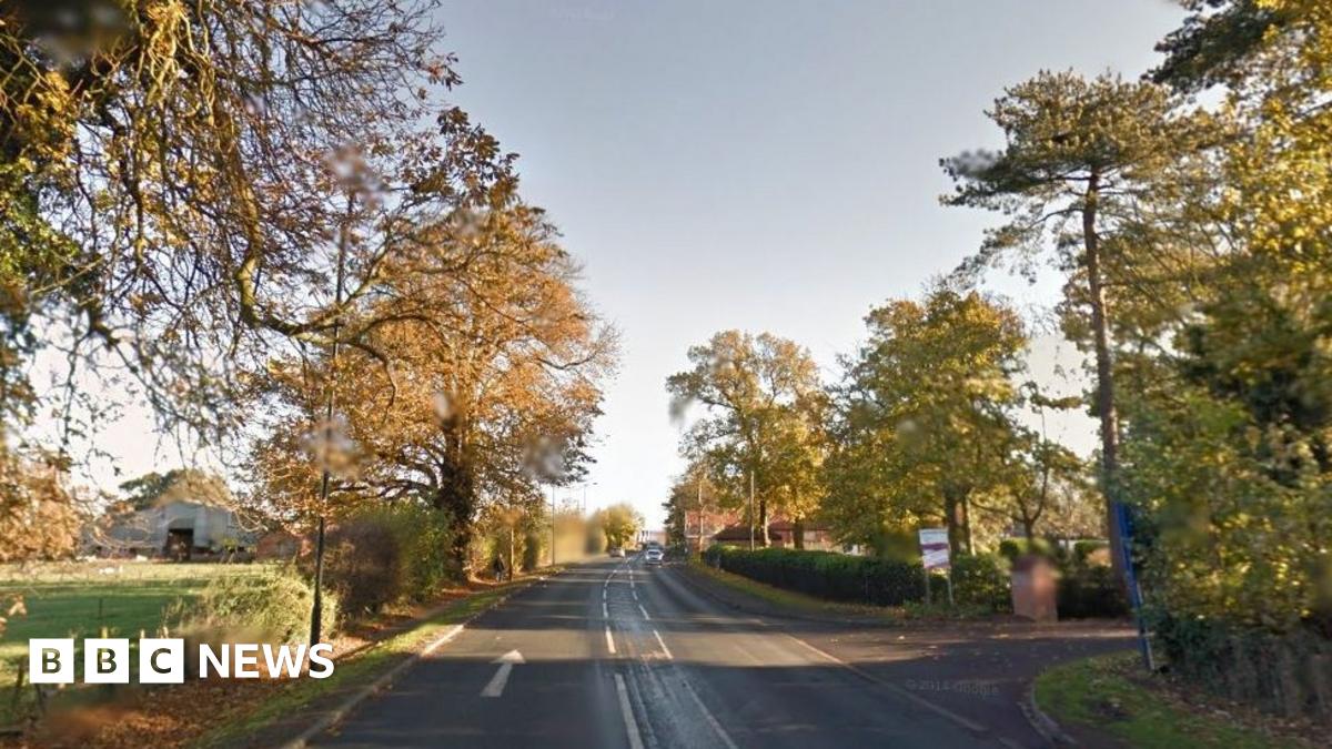 Doncaster car crash leaves teen dead and boy, 13, in hospital - BBC News