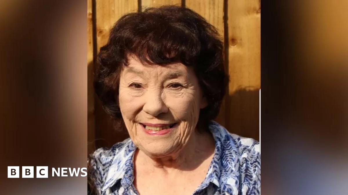 Romford woman, 88, killed in firework letterbox prank, court told - BBC ...