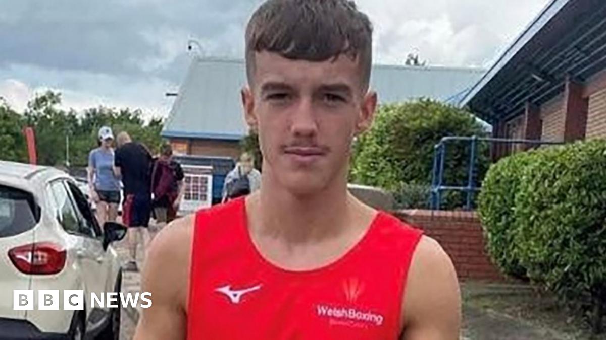 Coedely crash: Morgan Smith was a lovely boy, aunt says - BBC News