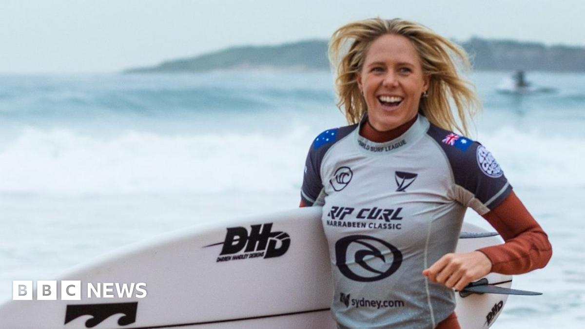 Thirteen-metre wave earns Laura Enever a women's surfing record - BBC News