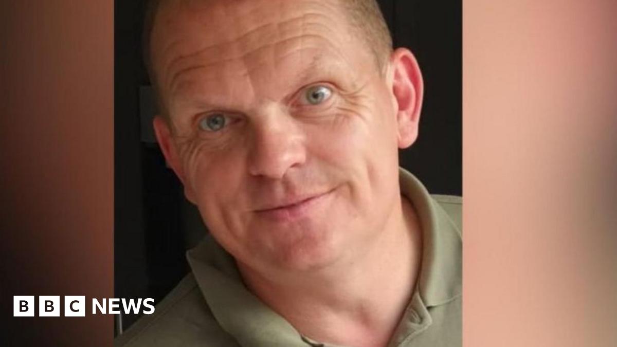 Allyn Grayson: Body found in search for missing Leeds United fan - BBC News