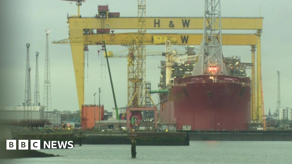 Belfast: Crew evacuated after ship fire at Harland and Wolff - BBC News