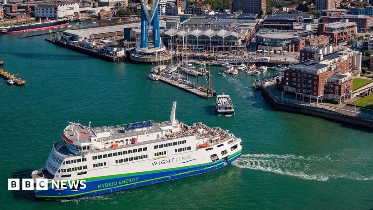 Wightlink's new £30m ferry Victoria of Wight officially named - BBC News