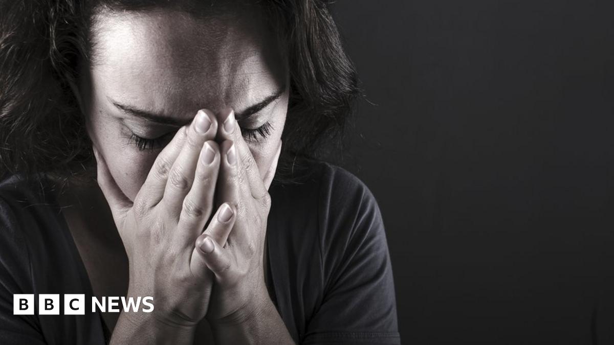 The children who hit their parents - BBC News