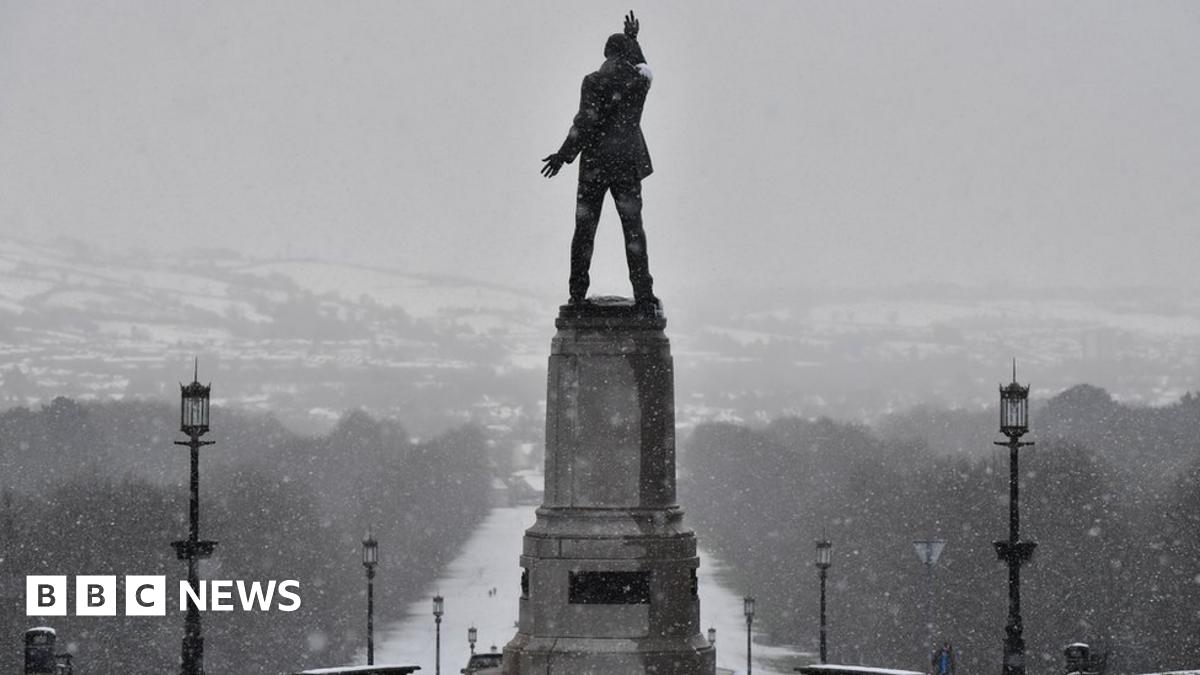 Stormont: What is it and why did power-sharing collapse in Northern ...