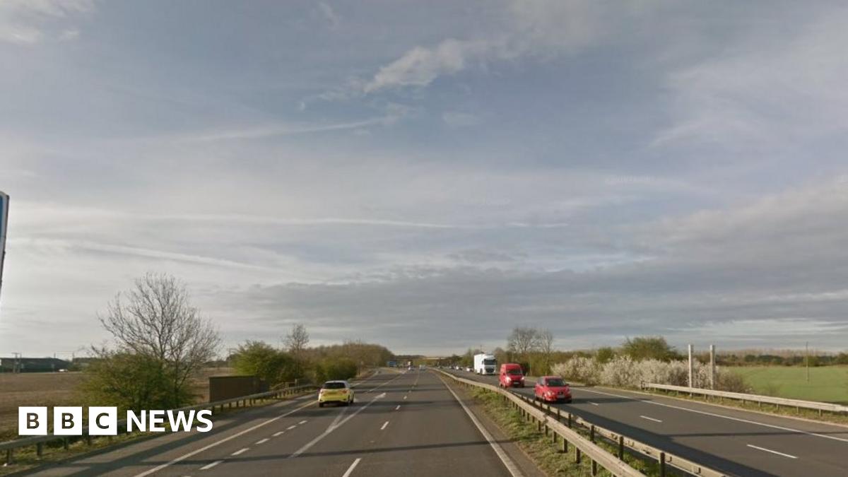 'Distracted' doctor killed Jessica Howe in M11 crash - BBC News