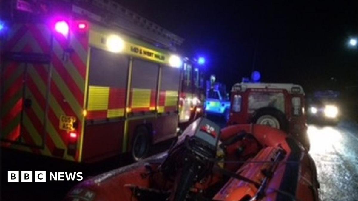 Body found in River Usk search for missing Brecon woman - BBC News