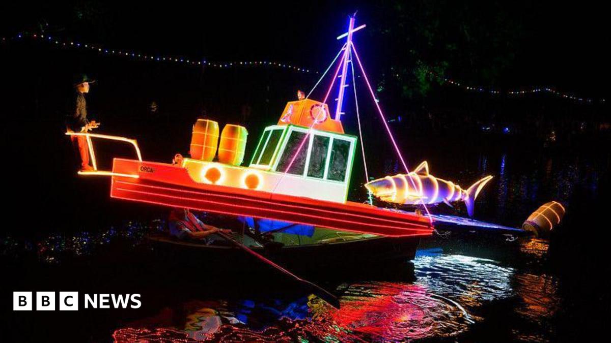 Dazzling Matlock Bath Illuminations designs float down River Derwent ...