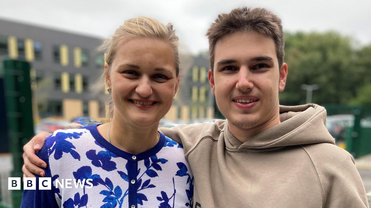Ukrainian teen in Coventry who spoke no English celebrates GCSEs - BBC News