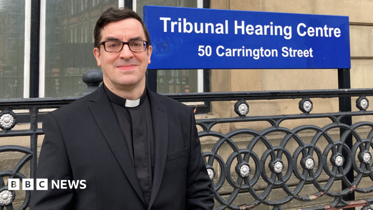 Former chaplain taking school head teacher to court - BBC News