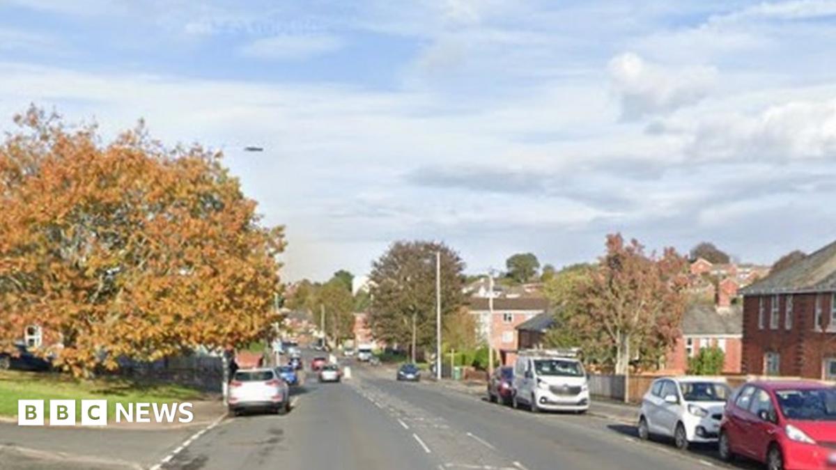 New cycle route for residential Exeter street - BBC News