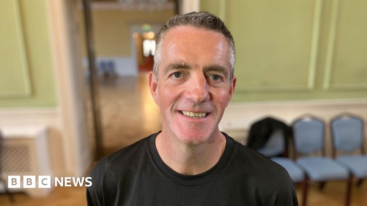 People with cancer take to the catwalk for charity in Bath - BBC News