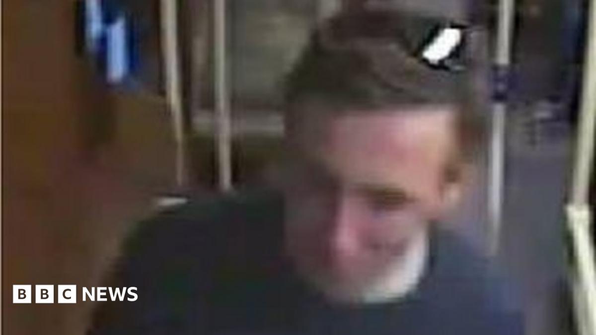 CCTV image issued over bus attack in Musselburgh - BBC News