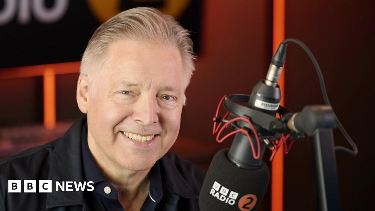 Mark Goodier to replace Steve Wright on Radio 2's Pick Of The Pops - BBC News